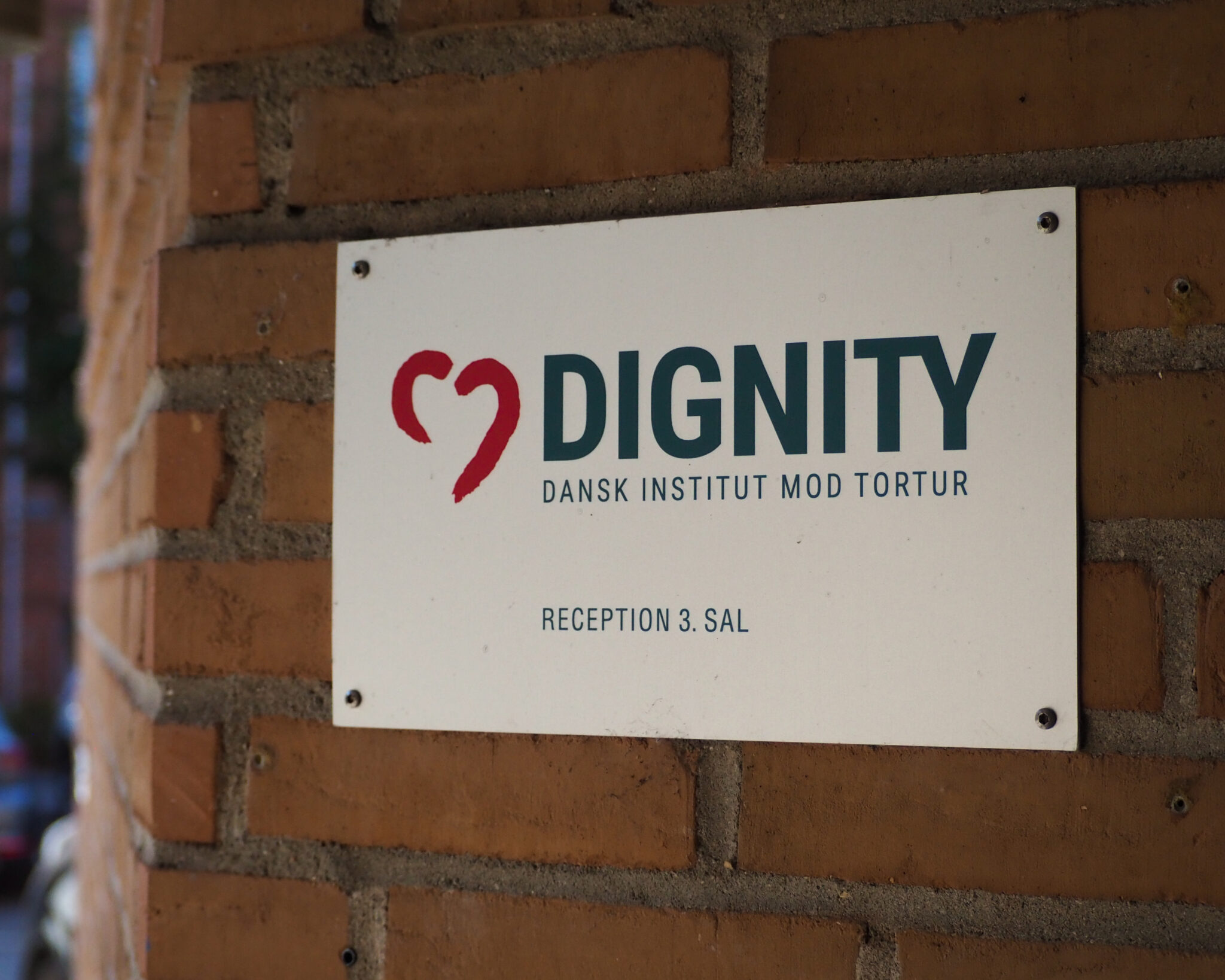 Behandling - DIGNITY - Danish Institute Against Torture